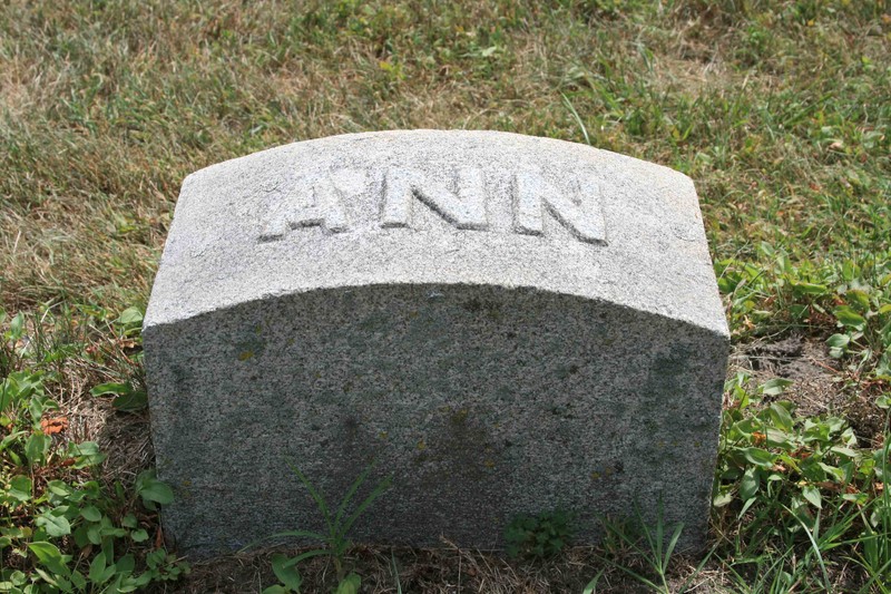 The Graves of Harriet Colfax and Ann Hartwell - Clio