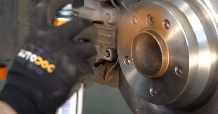 How to change track rod end on BMW E92 – replacement guide 3 Coupe (E92)