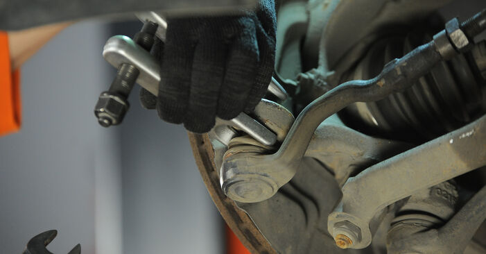 How to change track rod end on BMW X3 E83 – replacement guide X3 (E83)