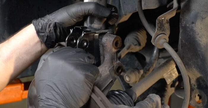 How to change front suspension strut on Renault Clio 3 – replacement ...