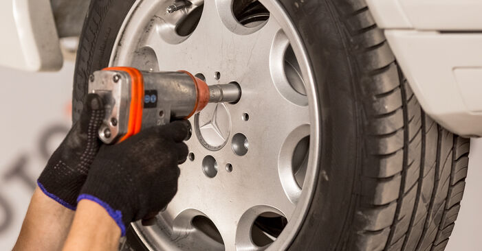 How to change rear anti roll bar links on Mercedes W201 – replacement ...