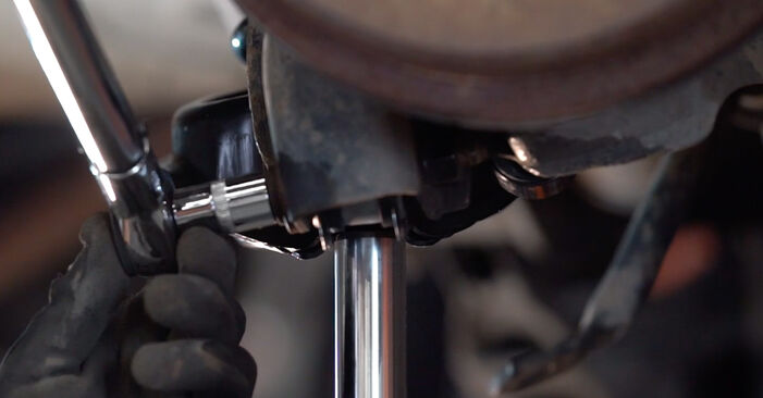 How to change rear coil springs on FORD Focus II Estate (DA_, FFS, DS ...