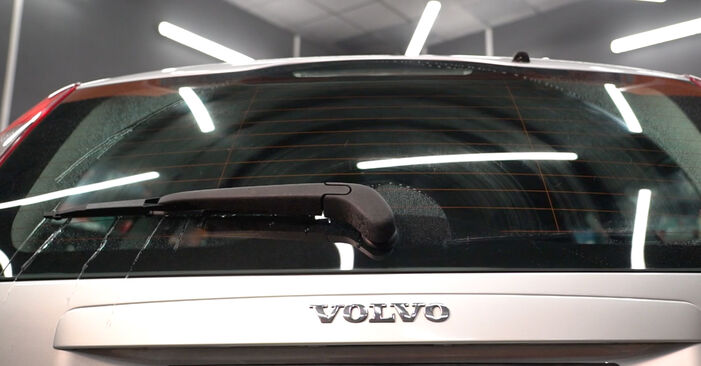 How to change rear windshield wipers on VOLVO 240 Estate (P245 ...
