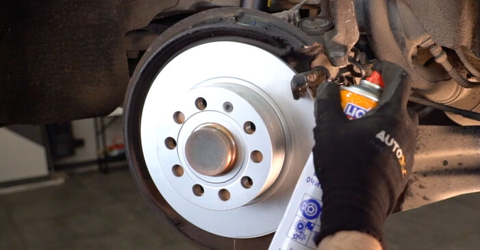 How to change rear brake pads on VW Passat B3/B4 Estate (3A5, 35i ...