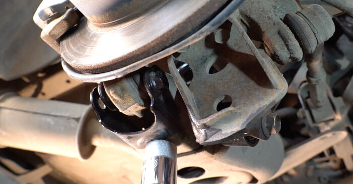 Anleitung: TOYOTA RAV 4 IV (ZSA4_, ALA4_) Stoßdämpfer hinten wechseln ...