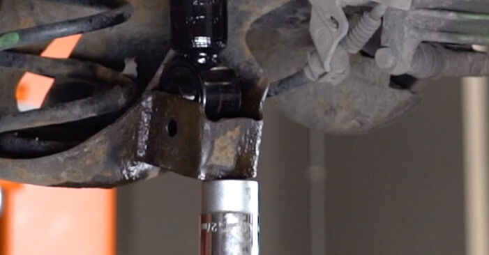 How to change rear shock absorbers on VW Bora Variant (1J6 ...