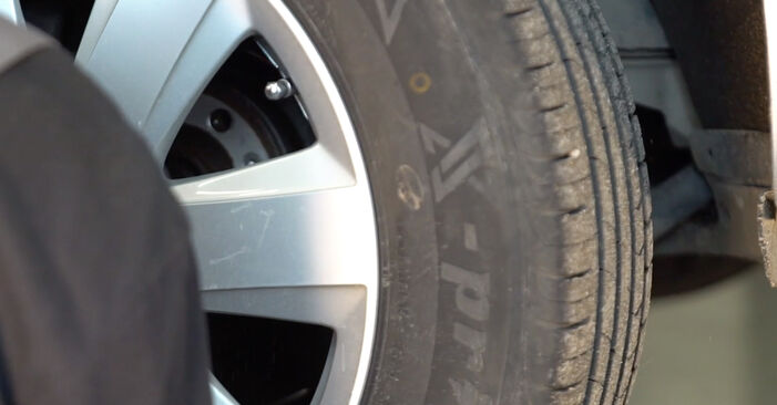 How to change front wheel bearing on AUDI A6 Allroad (4FH, C6 ...