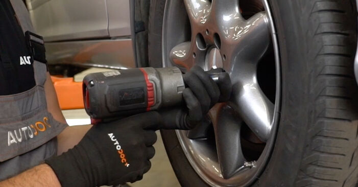 How to change track rod end on MERCEDES-BENZ CLK (C209) – replacement ...