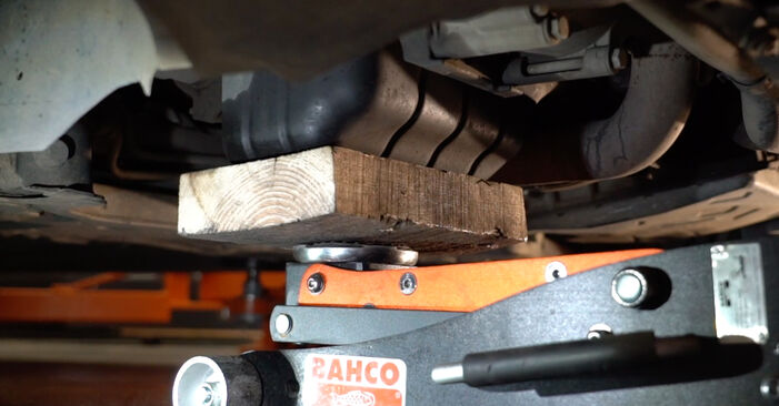 How to change right engine mounts on FORD C-Max II (DXA/CB7, DXA/CEU ...