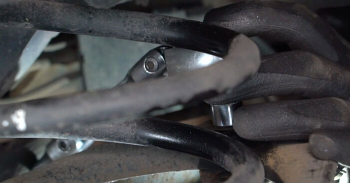 Byta stabilisatorstag bak på BMW Z1 Roadster – utbytesguide