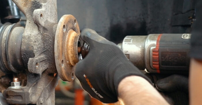 How to change CV boot on AUDI A4 Avant (8D5, B5) – replacement guide A4 ...