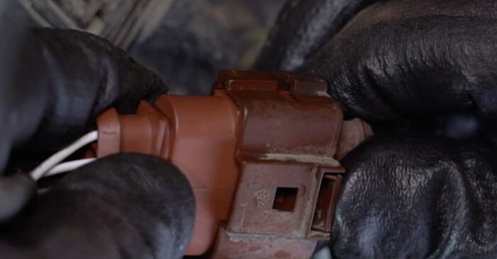 How to change lambda sensor on AUDI A4 Saloon (8EC, B7) – replacement ...