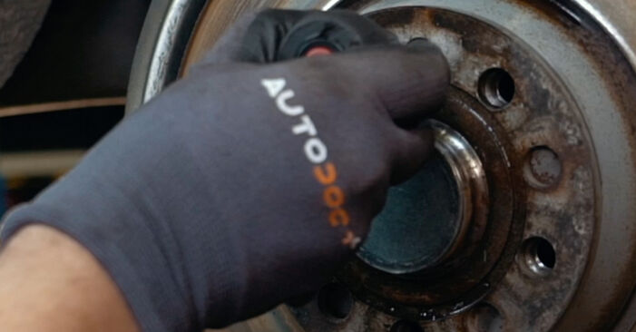 How to change rear wheel bearing on VW Jetta IV (162, 163, AV3, AV2 ...