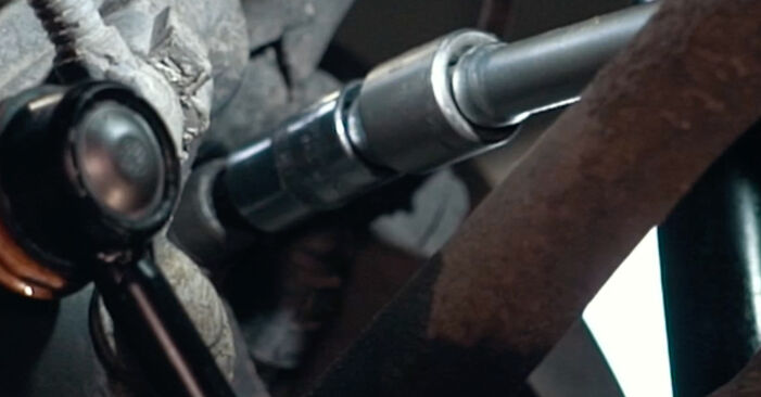 Comment changer : roulement de roue arrière sur VW TOURAN (1T3) - Guide ...