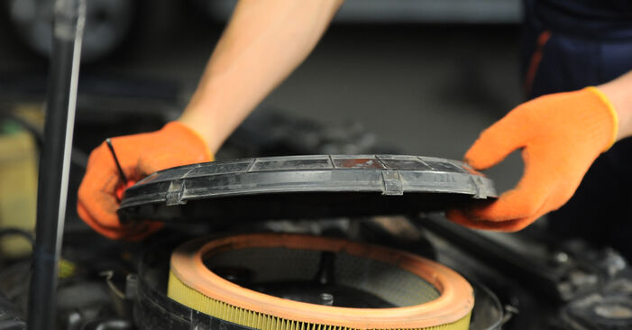 How to change air filter on VW POLO (86) – replacement guide