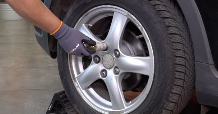 How to change rear brake pads on Honda Civic 8 – replacement guide