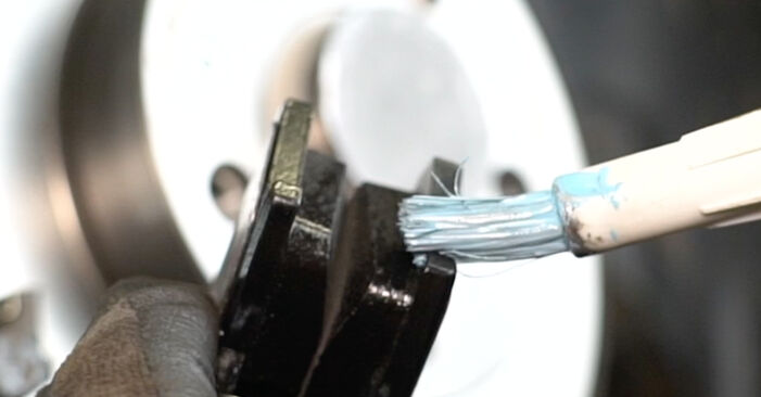 How to change rear brake discs on VW Polo Saloon (602, 604, 612, 614 ...