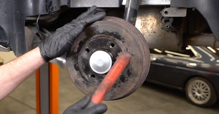 Jak vyměnit zadní ložisko kola na DACIA LOGAN EXPRESS (FS_) – návod k ...