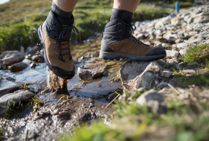 Choose the colors of our new Forclaz Men's trekking shoe | Decathlon Co ...