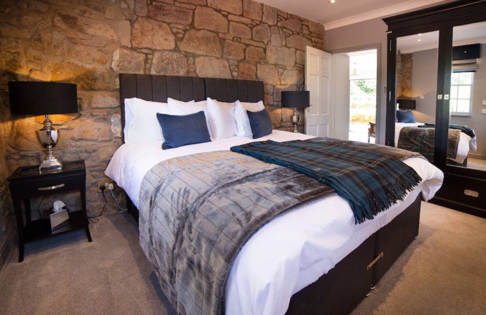 Enoch Lodge - Ayrshire and Arran