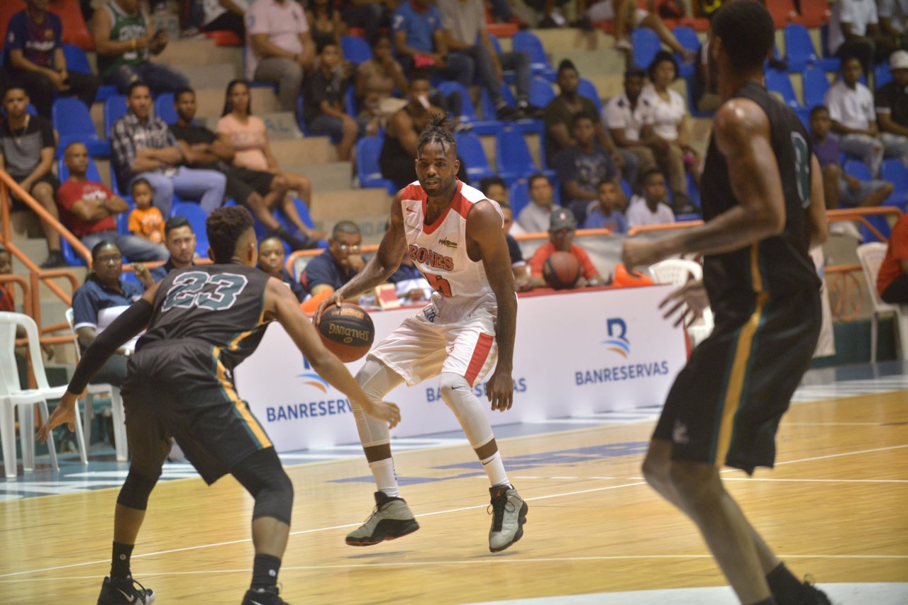 Ramon Galloway tuvo explosivo debut en triunfo Leones