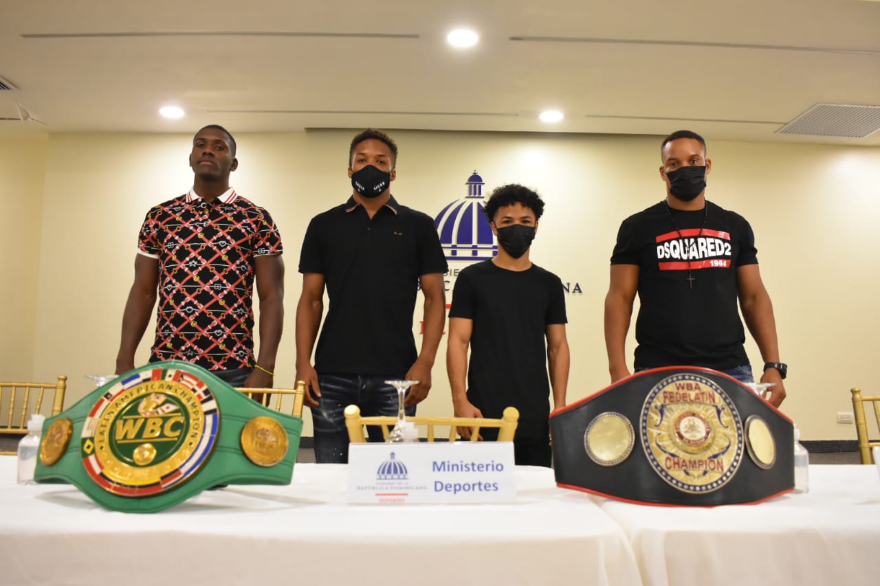 Boxeadores cubanos harán debut profesional en República Dominicana