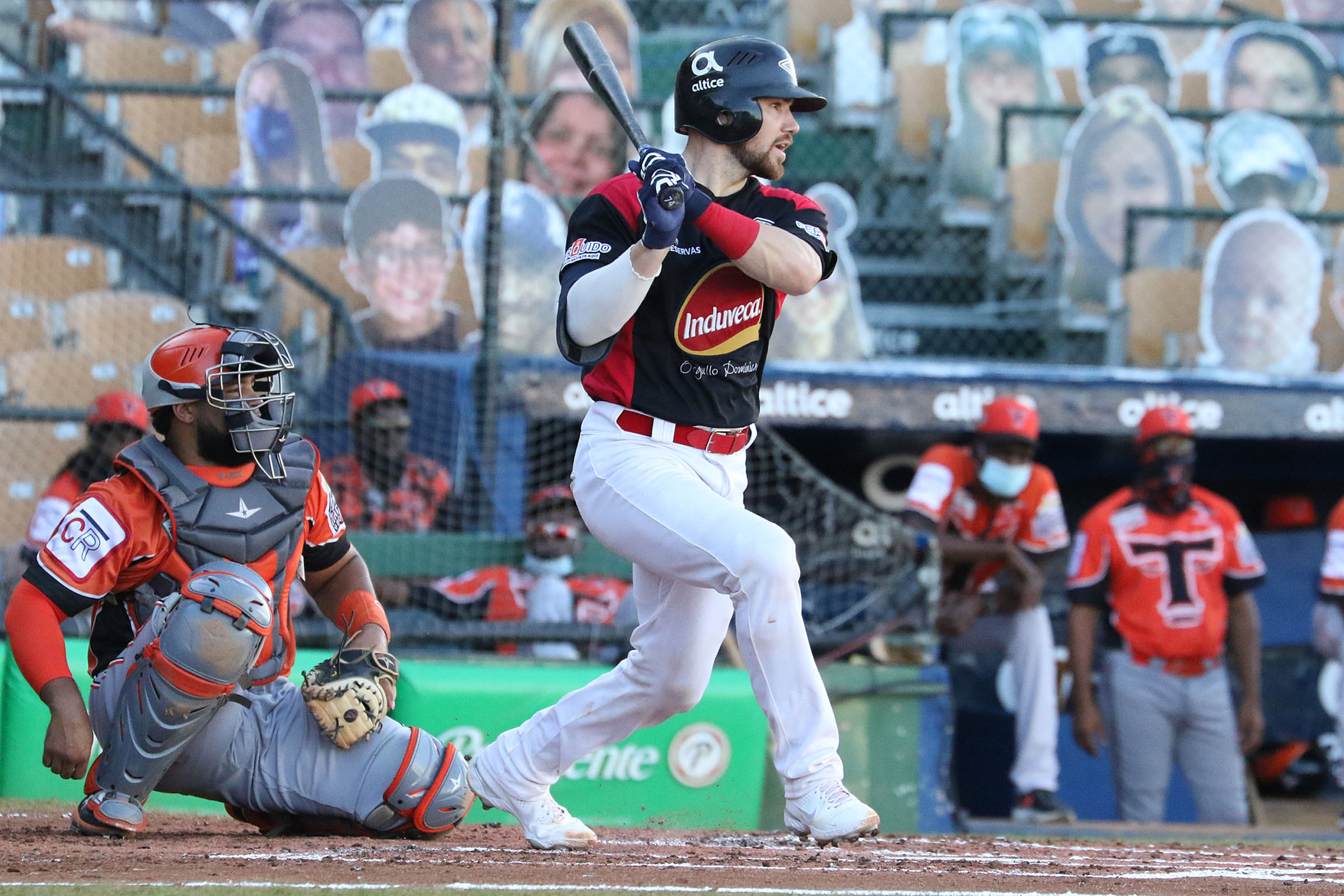 Leones traerán una vez más al catcher Brett Sullivan