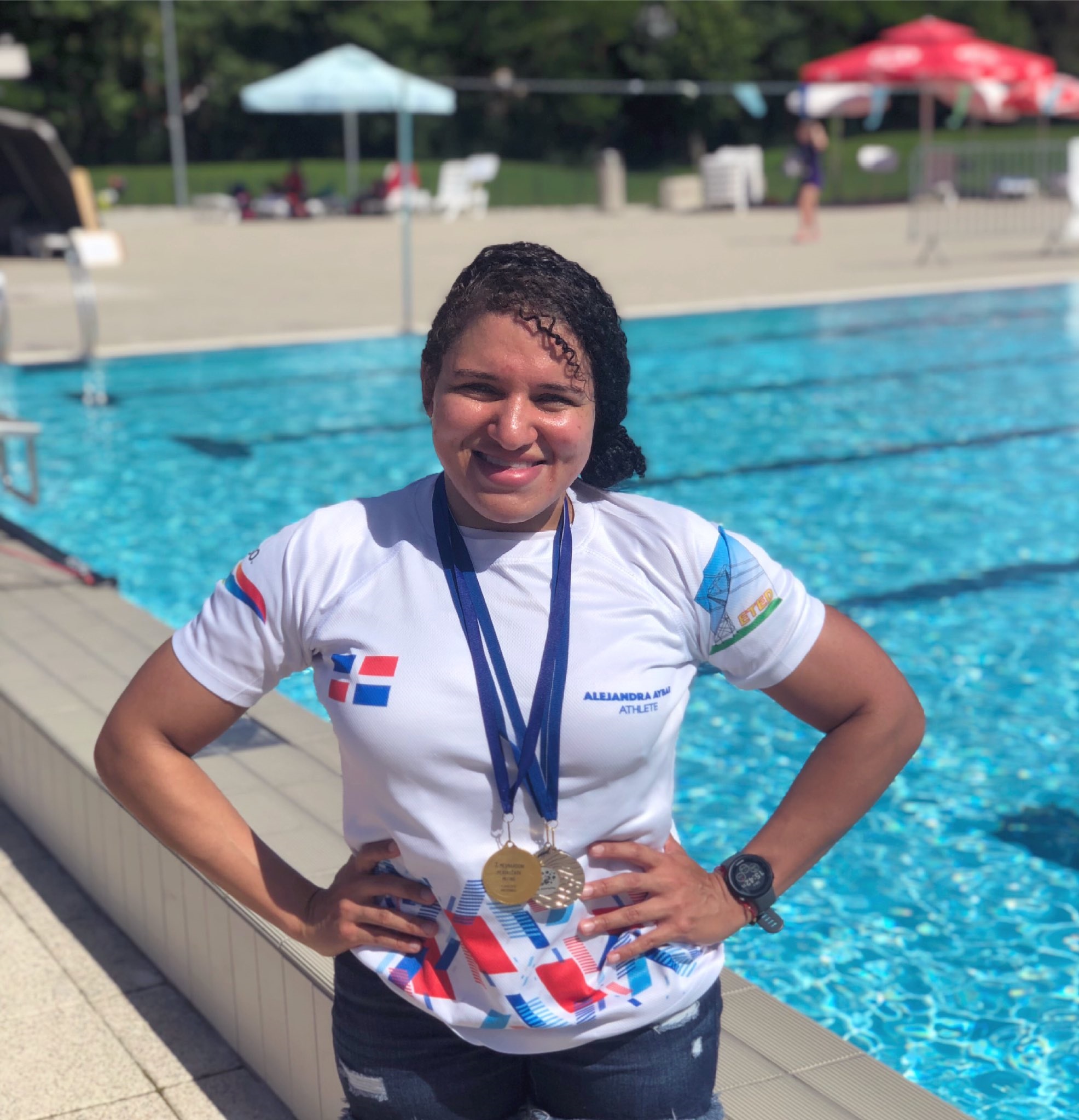 Alejandra Aybar se alza con tres medallas en Eslovenia