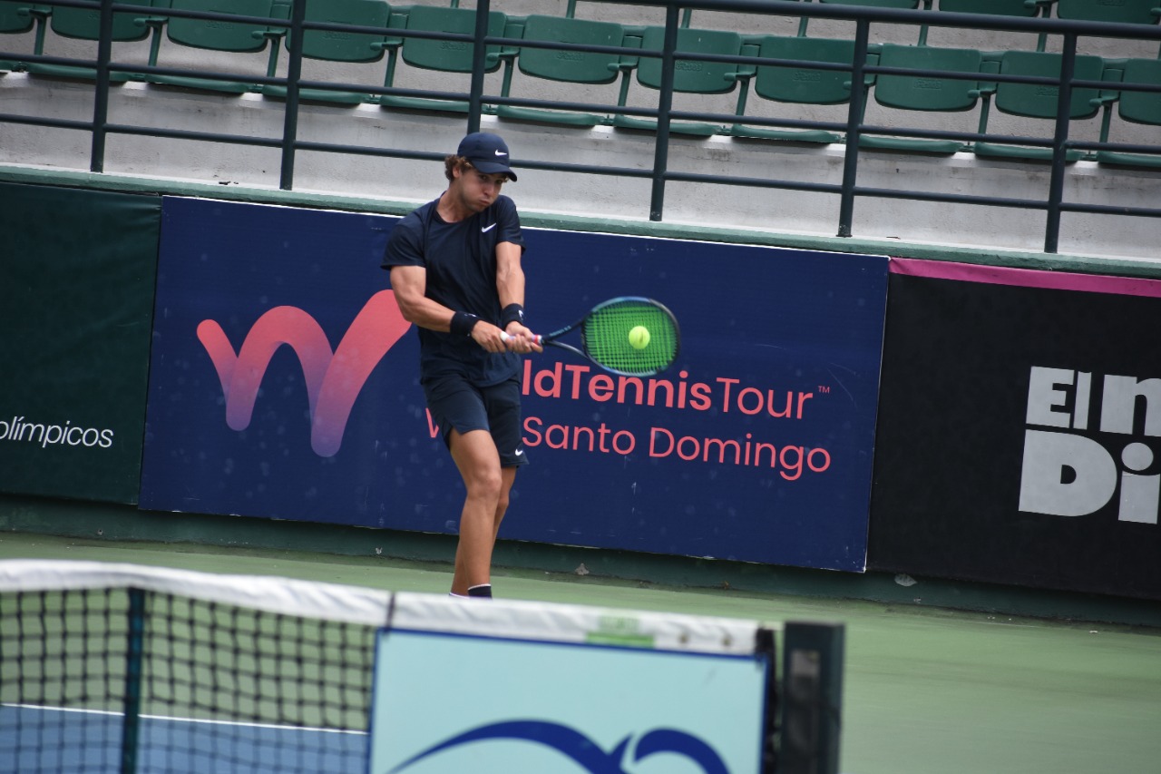 Peter Bertran gana en sencillos y dobles M25 Santo Domingo