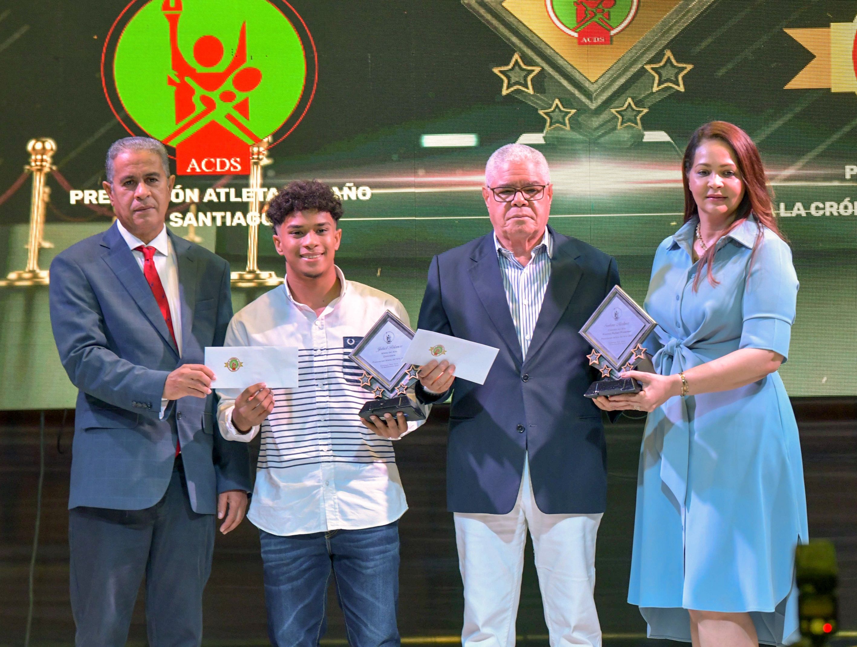 Jabiel Polanco, atleta del año y Santana Martínez, cronista más destacado en Gala ACDS