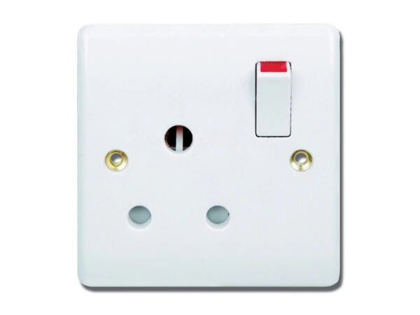 1GANG 15A SWITCH SOCKET OUTLET FP | Do it Best Barbados