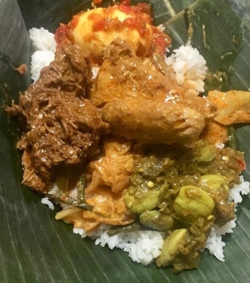 FROZEN Nasi Padang Bungkus Komplit (Rendang and Chicken) - Food by ...
