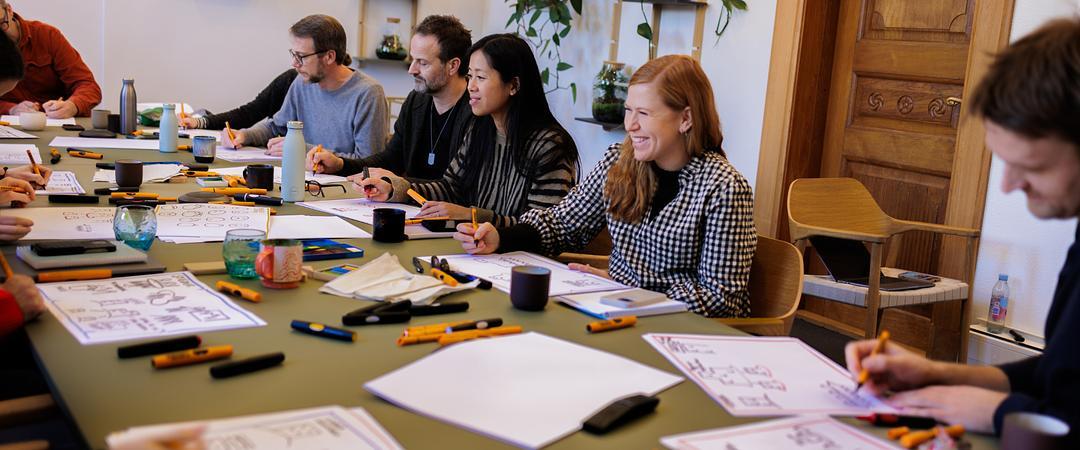 7 Examples of Flat Organizational Structures | Corporate Rebels