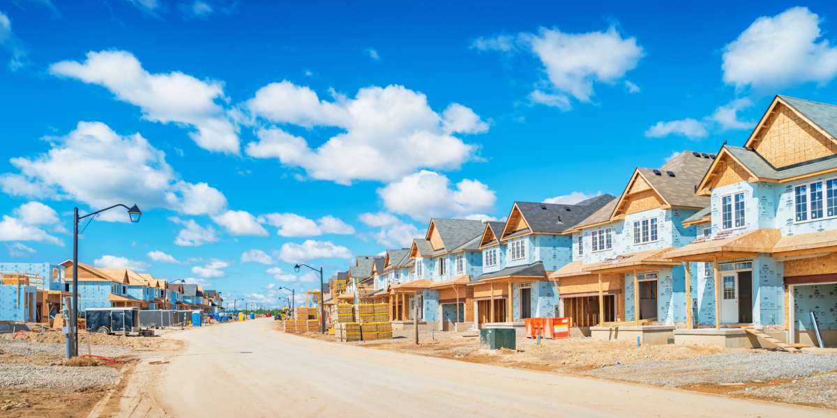 Should You Accept A Builder Buydown or Negotiate a Lower Price?