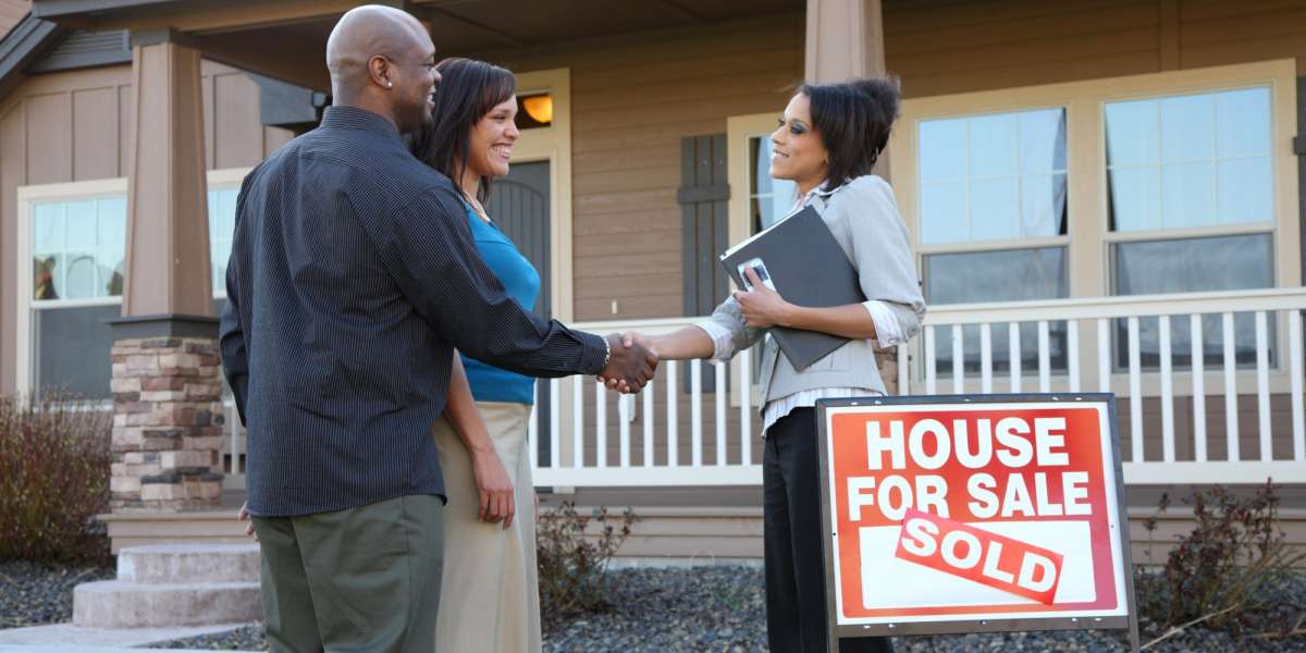 Making an Offer on a House: Step-By-Step Guide for First-Time Buyers