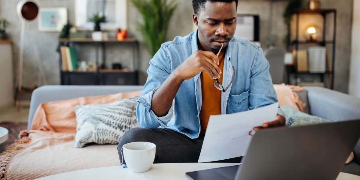 APR vs Interest Rate: What's the Difference?