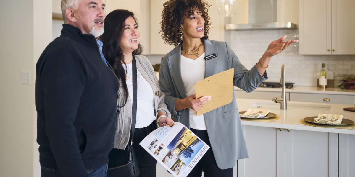 Open House Etiquette: Dos and Don'ts for First-Time Buyers