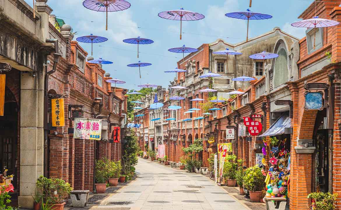 告別「天龍夢」，回三峽老街創業開店──專訪「EUSUE 一粟精品咖啡」連芸蓁｜某某出走／老靈魂。赤子心｜換日線