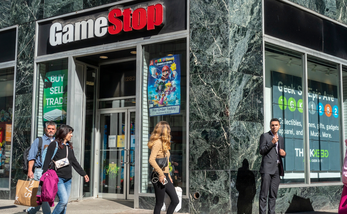 【換日線秋季刊】歐美篇：鄉民集資買股，讓金融巨頭破產？遊戲驛站「史詩級軋空」背後的趨勢｜換日線編輯部｜換日線