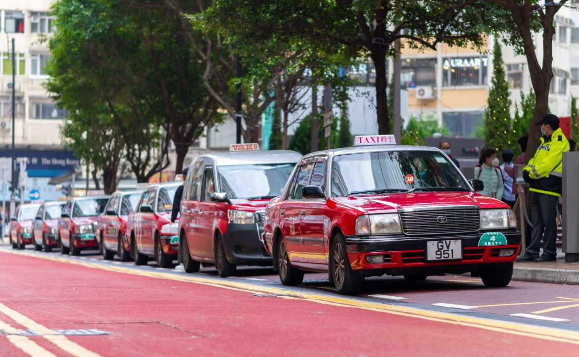 「的士之亂」：在香港坐計程車，為何成為許多人的「痛苦」經歷？｜BBC News 中文｜換日線
