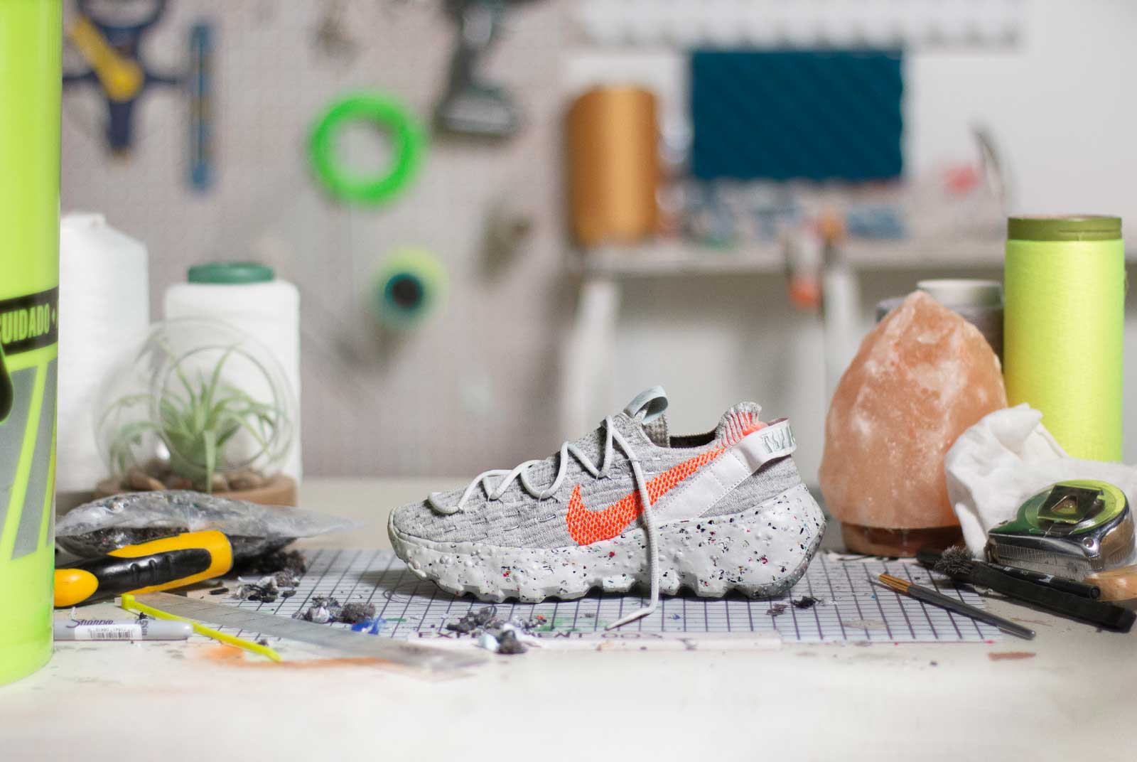 NIKE SPACE HIPPIE：永續發展理念的新實踐 - CSR@天下