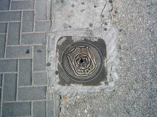 Manhole cover Labeled Image Dataset | images.cv