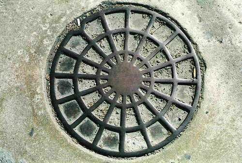 Manhole cover Labeled Image Dataset | images.cv