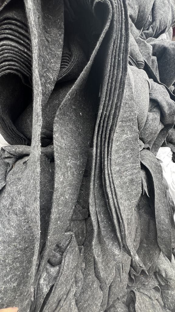 Offcuts from non-woven textile — Cyrkl