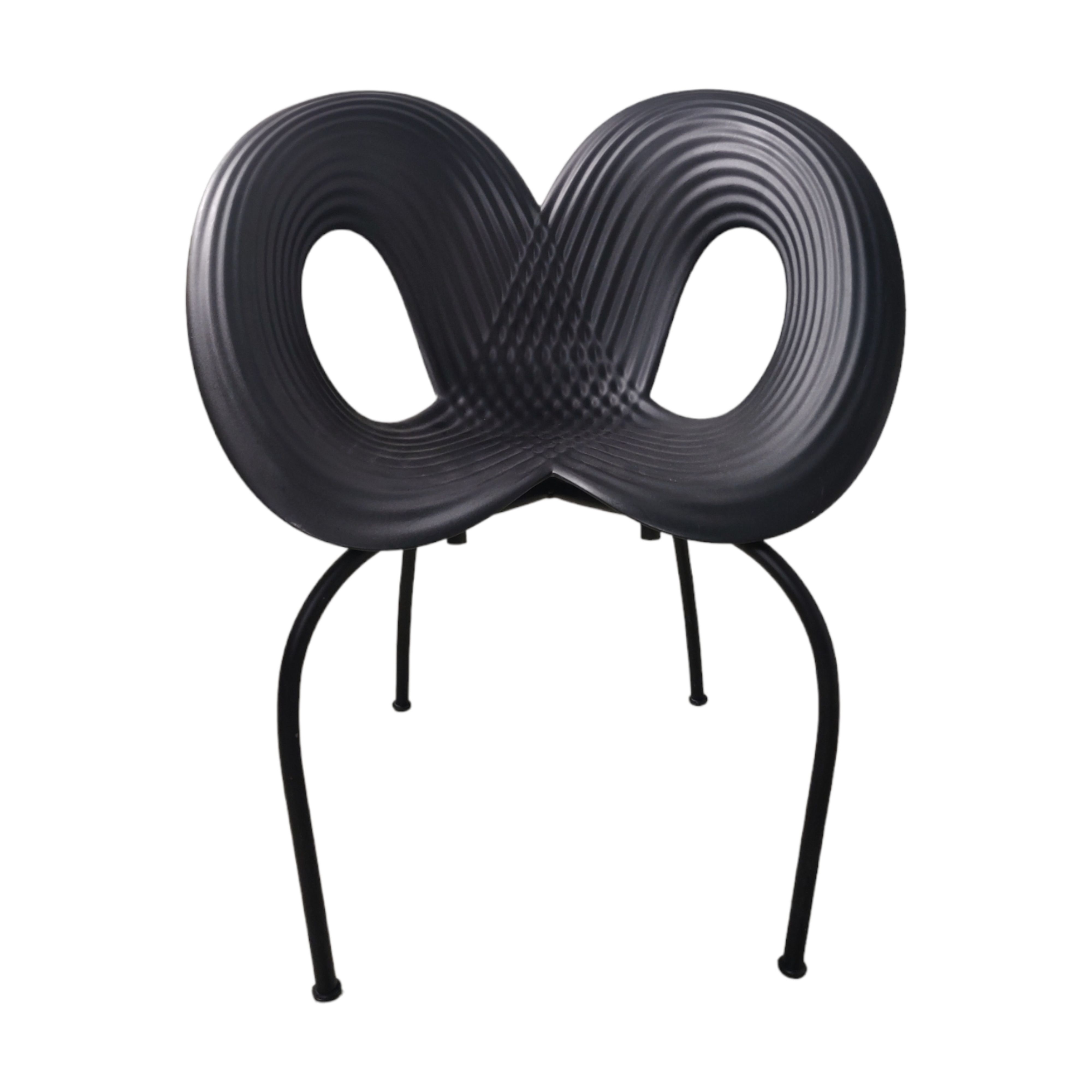 Set of 4 black Ripple Chairs, Moroso | Deesup