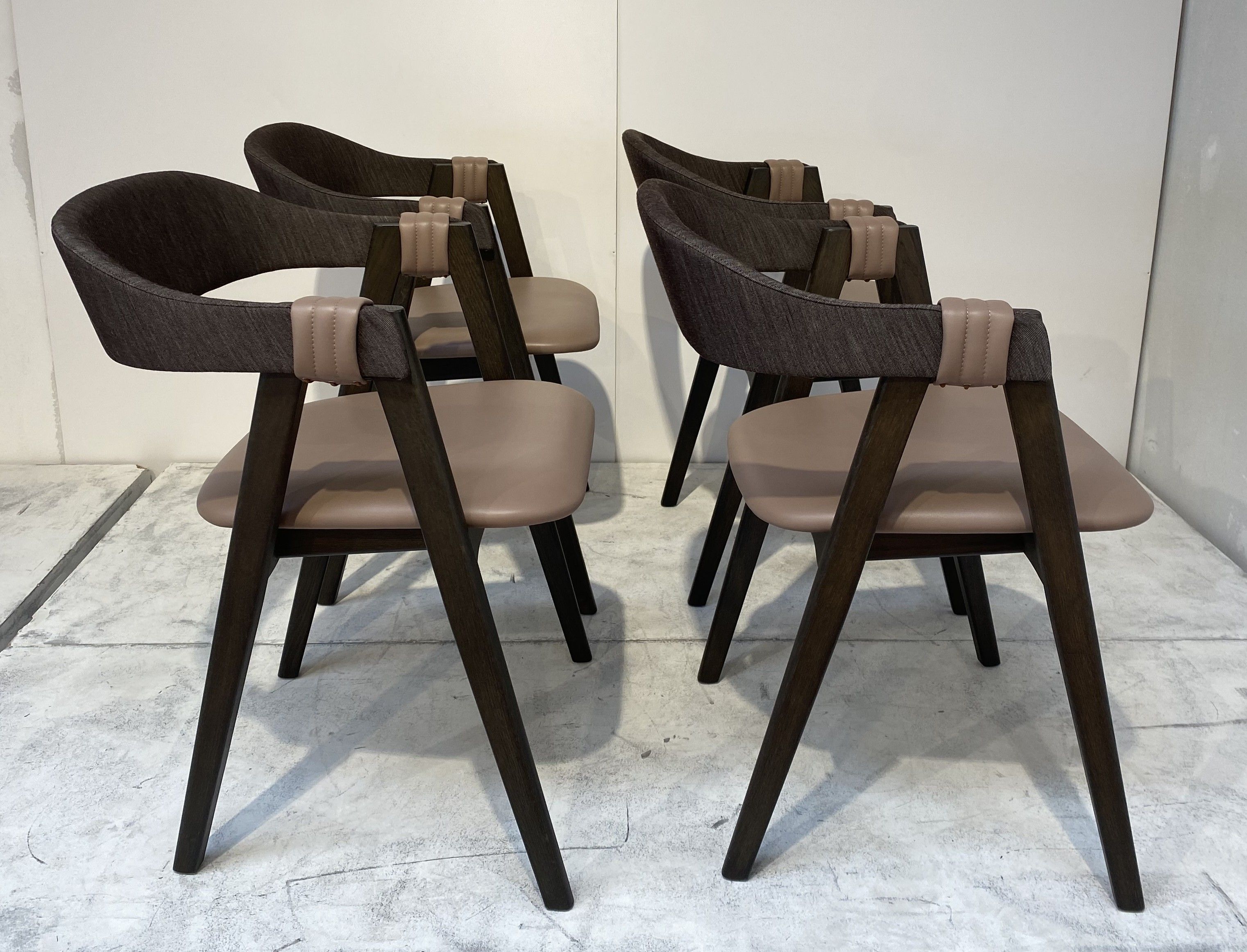 Set di 4 sedie Mathilda di Patricia Urquiola , Moroso | Deesup