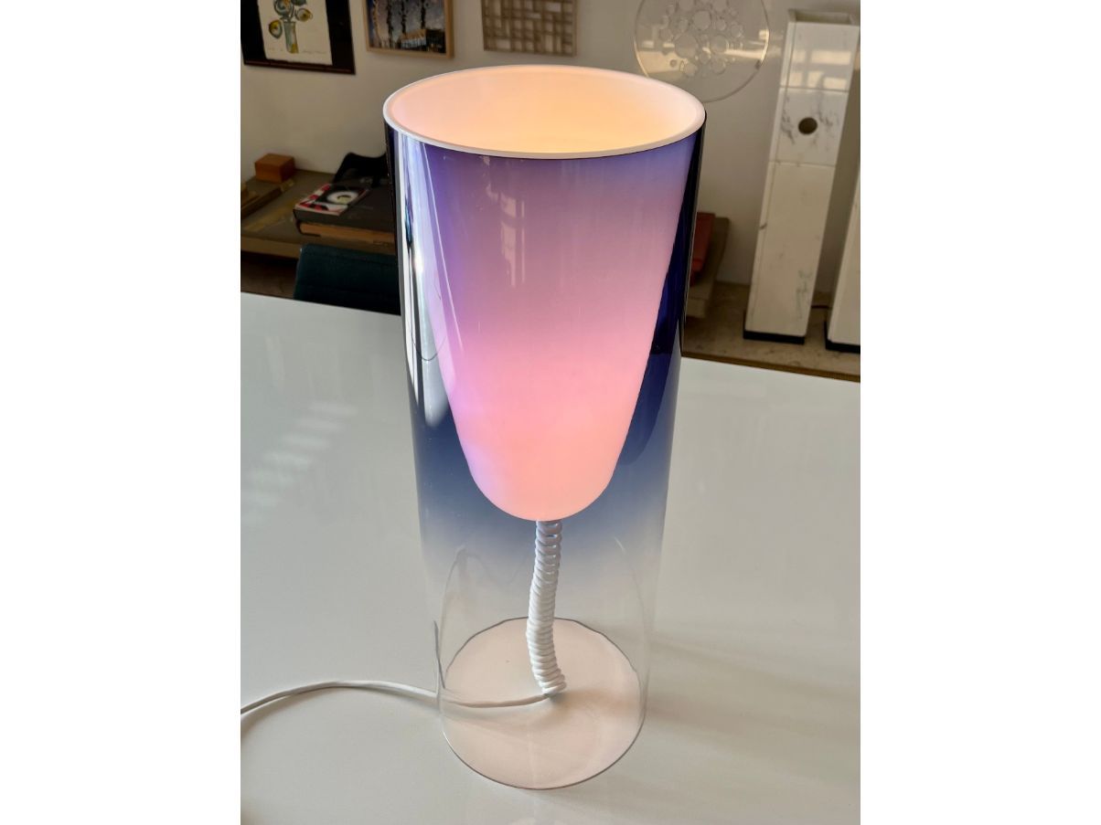 Toobe blue table lamp by Ferruccio Laviani, Kartell | Deesup Toobe blue table lamp by Ferruccio Laviani, Kartell | Deesup