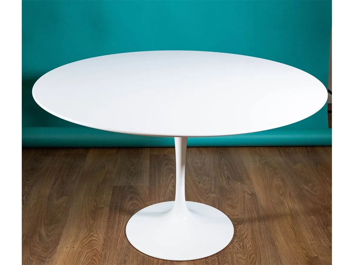 Tavolo rotondo Tulip di Eero Saarinen (bianco), Knoll | Deesup Tavolo rotondo Tulip di Eero Saarinen (bianco), Knoll | Deesup