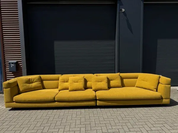 Divano Alexander giallo di Rodolfo Dordoni, Minotti | Deesup
