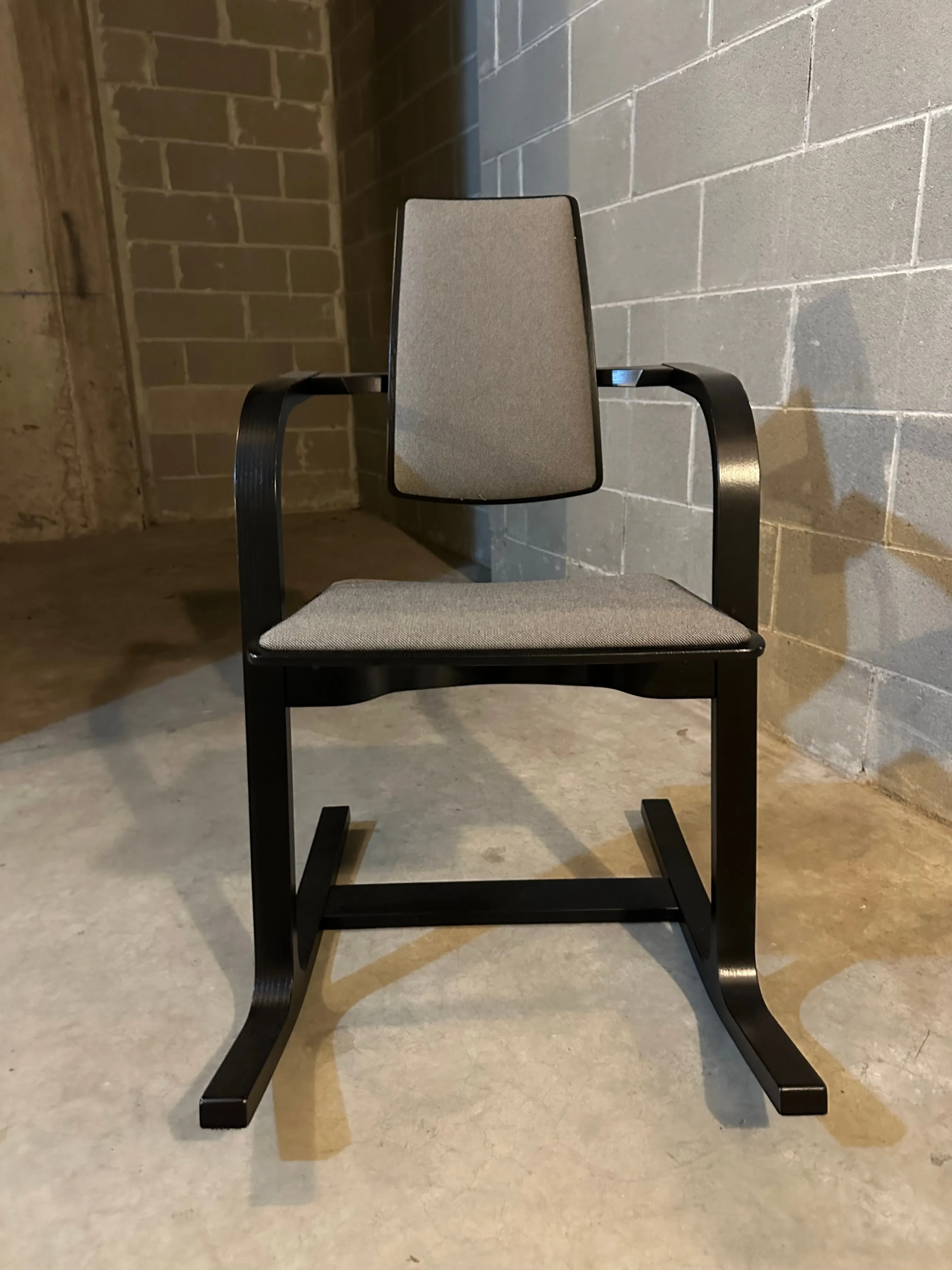 Chaise ergonomique Actulum en tissu, Varier | Deesup